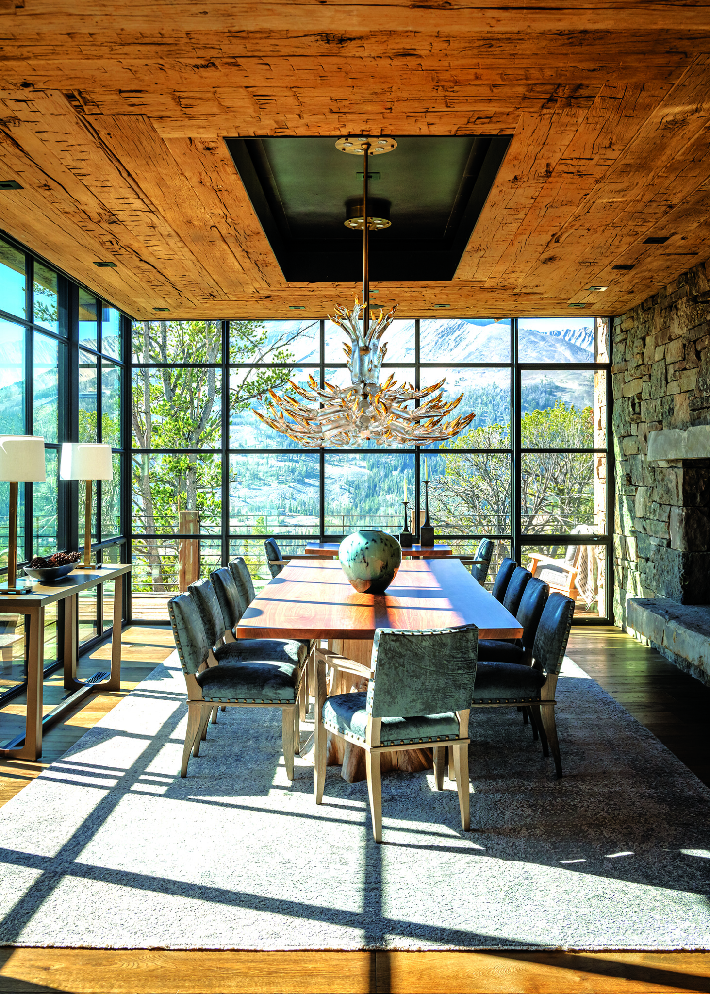 A Modern Chalet Home With A Seamless Blend Of Rustic And Refined ...