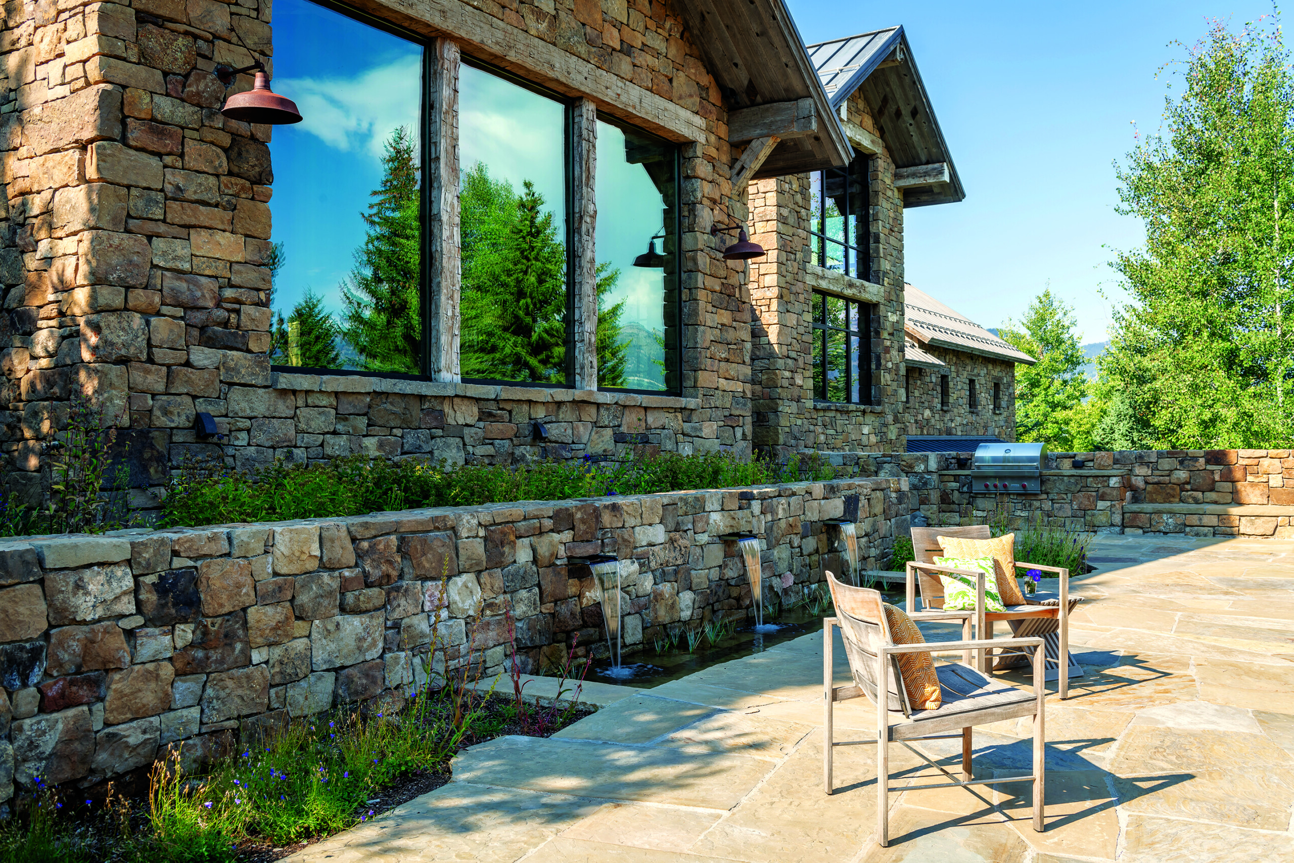 A Jackson House Built As A Gathering Place For Friends - Mountain Living