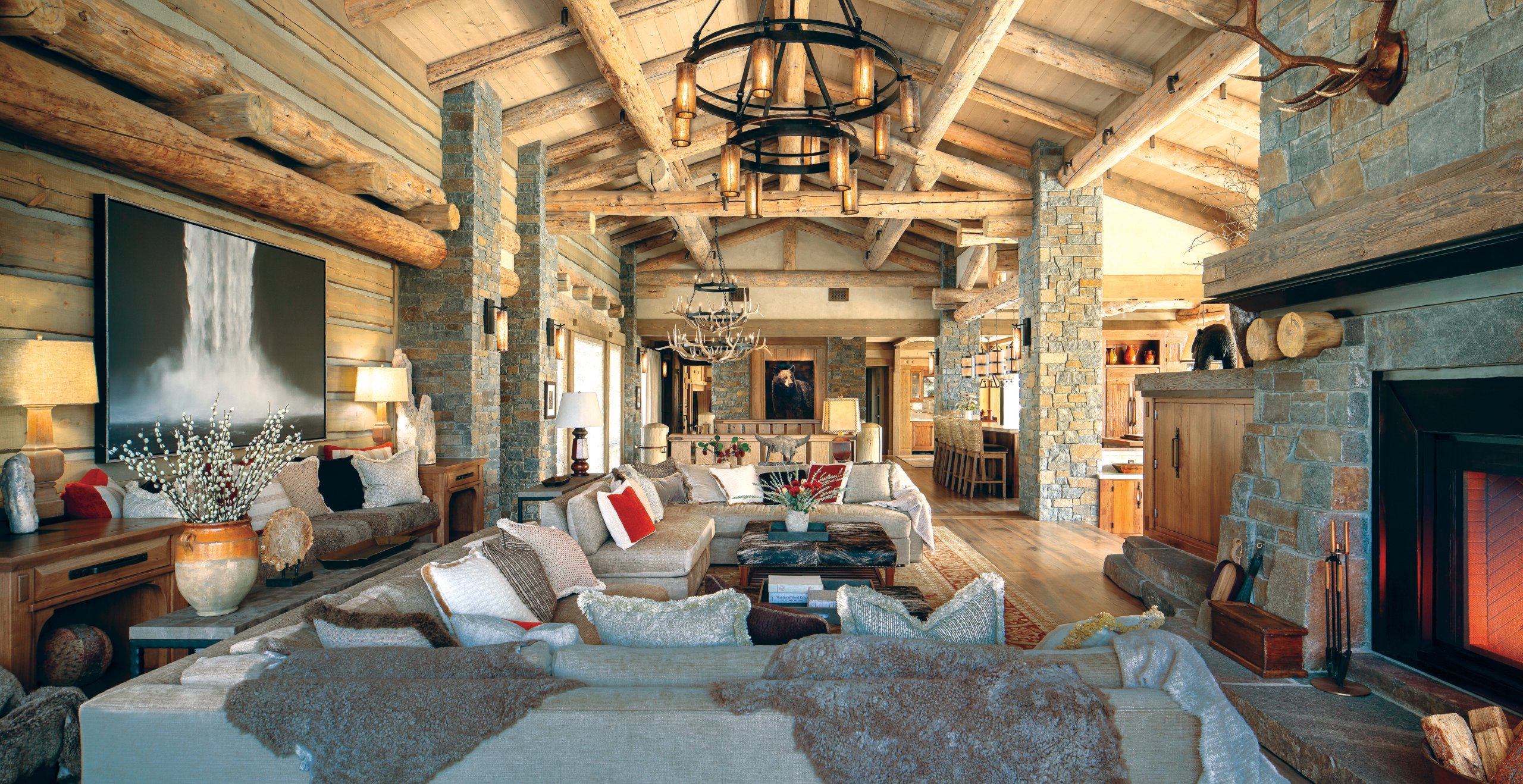This Vacation Home in the Heart of Mammoth Lakes Dazzles with Alpine Artistry - Mountain Living