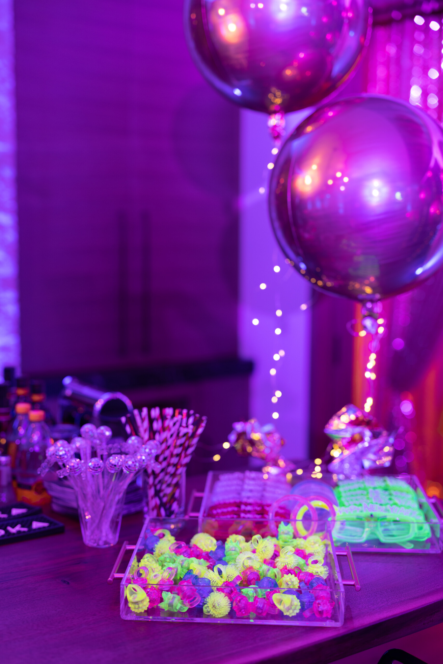 Guide to Planning Your Next Holiday Party in Style - Mountain Living