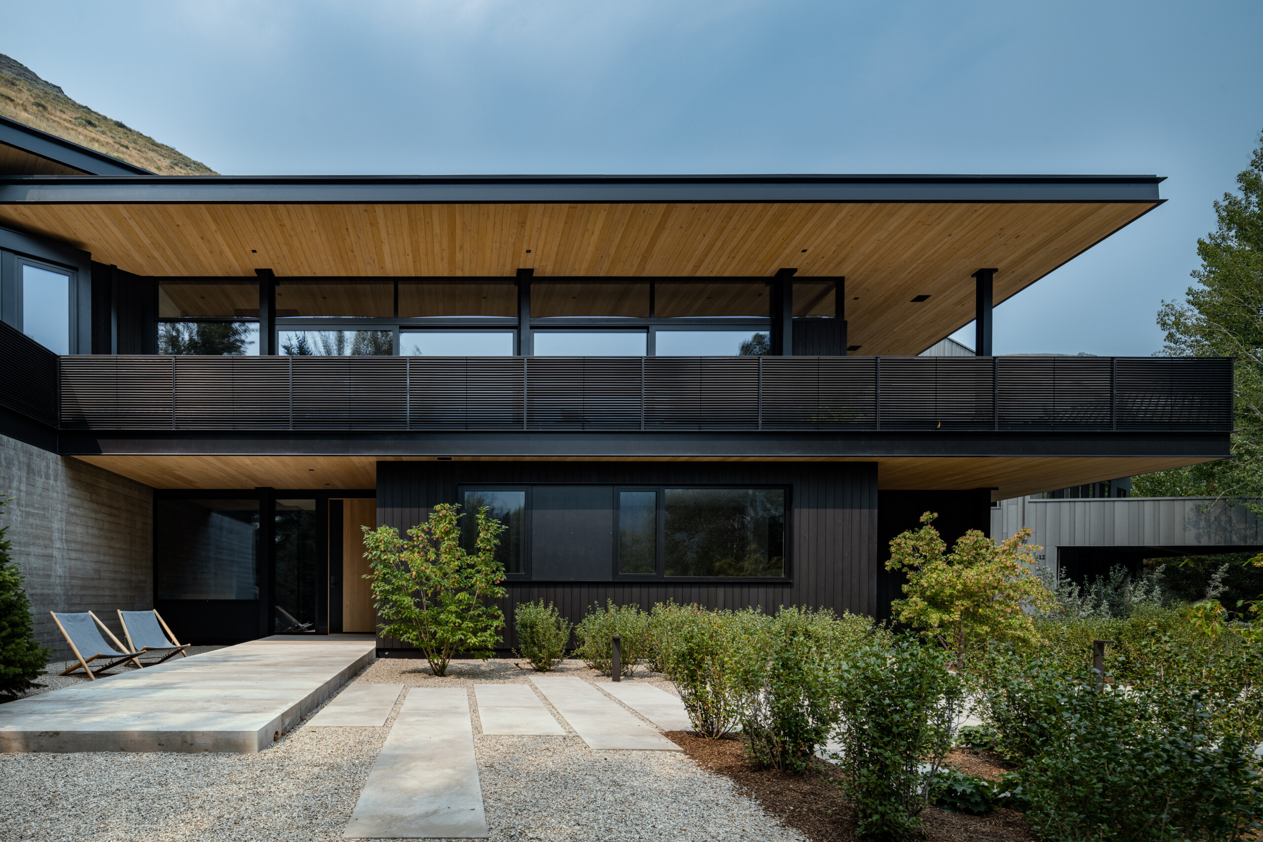 Three Distinct Luxury Homes Built On Common Architectural Principles ...