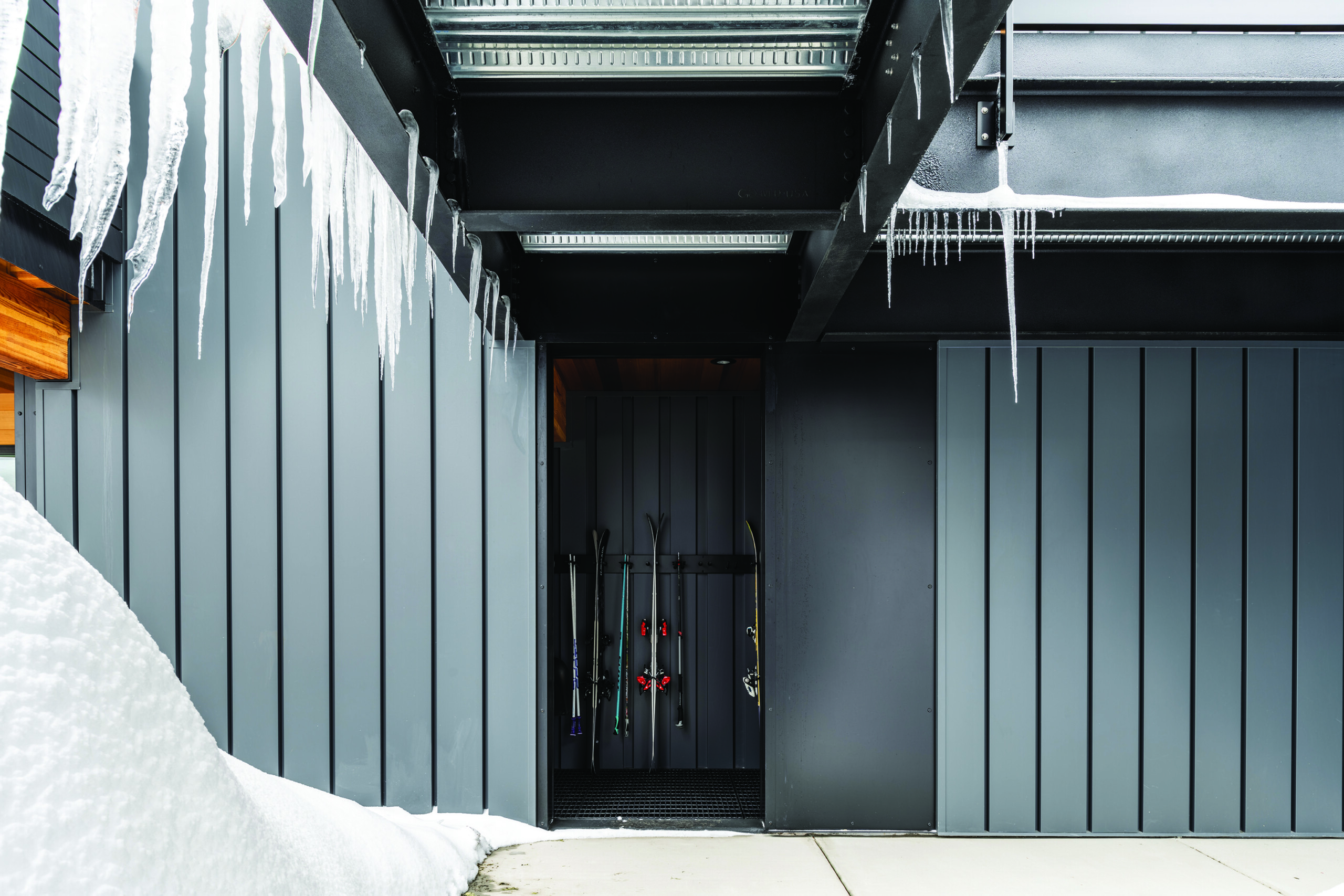 A Snow Haven Pays Homage to its Owners Love of Skiing - Mountain Living