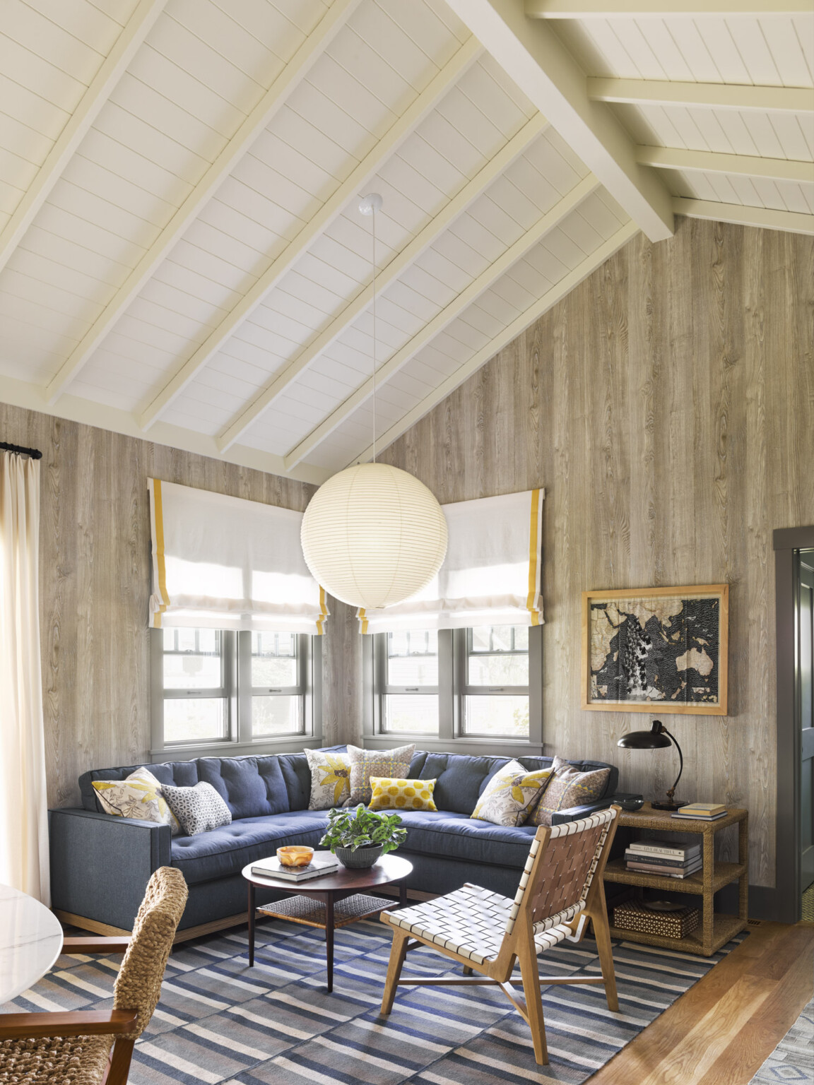 A Cozy and Special 1915 Craftsman-Style Guesthouse - Mountain Living