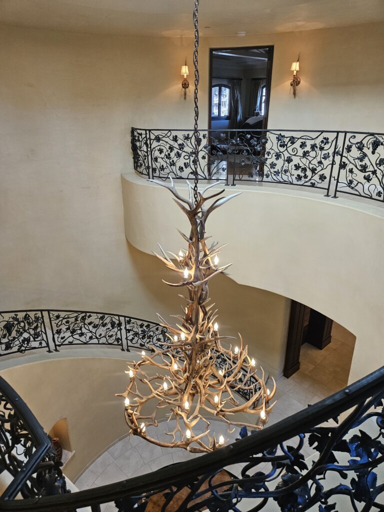 4 Ways Antler Art Enhances Home Design - Mountain Living