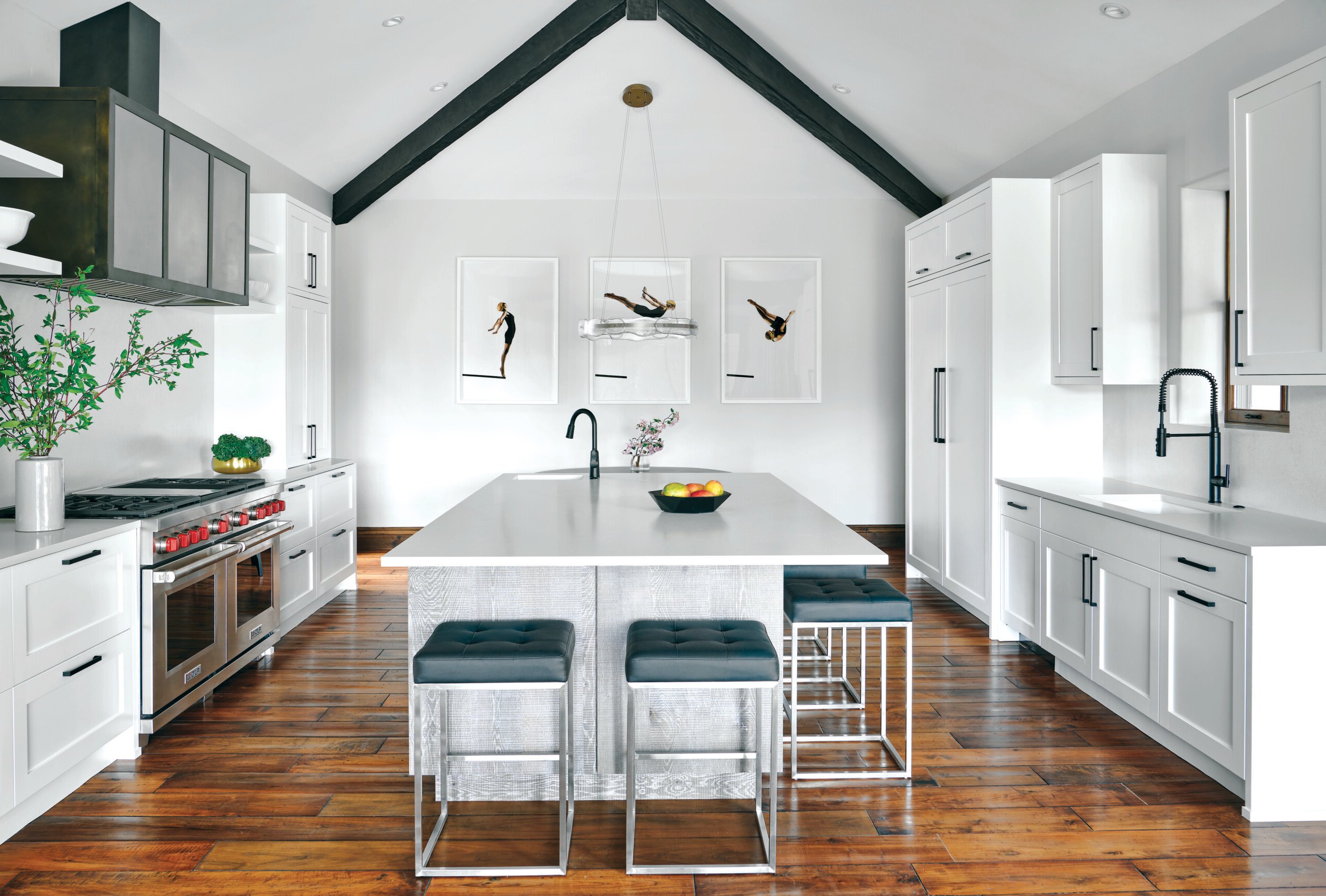 Luxury Kitchen Refinement on the Range - Mountain Living