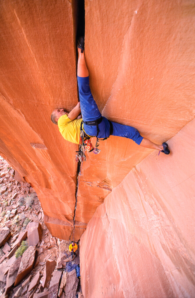 Vibrant Photography Brings the Art of Climbing to Life - Mountain Living