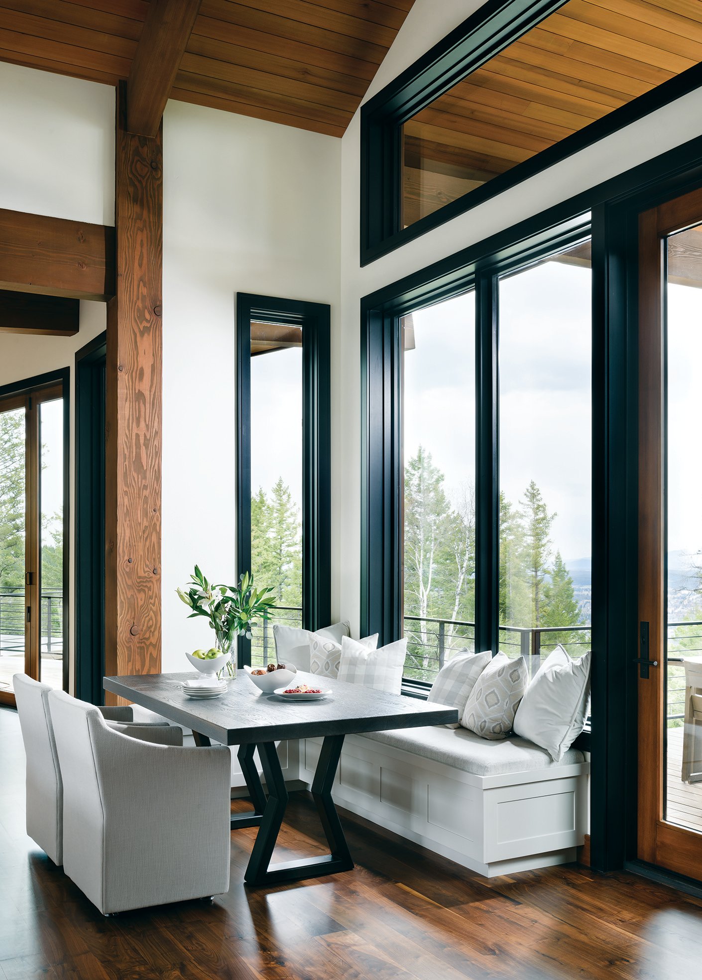 Floor-to-Ceiling Windows Invite the Outdoors In - Mountain Living