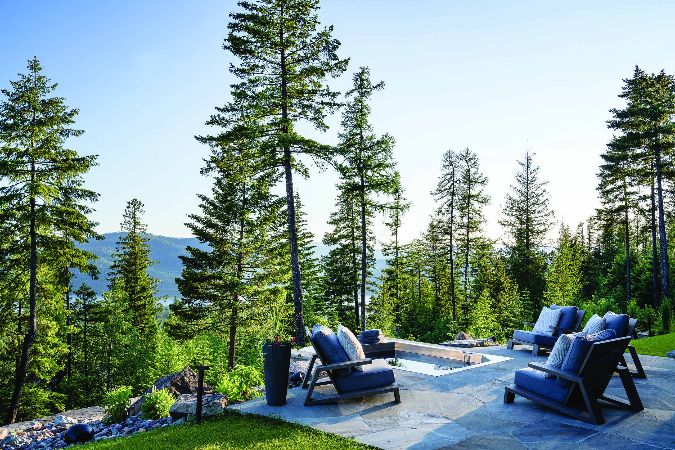 Floor-to-Ceiling Windows Invite the Outdoors In - Mountain Living