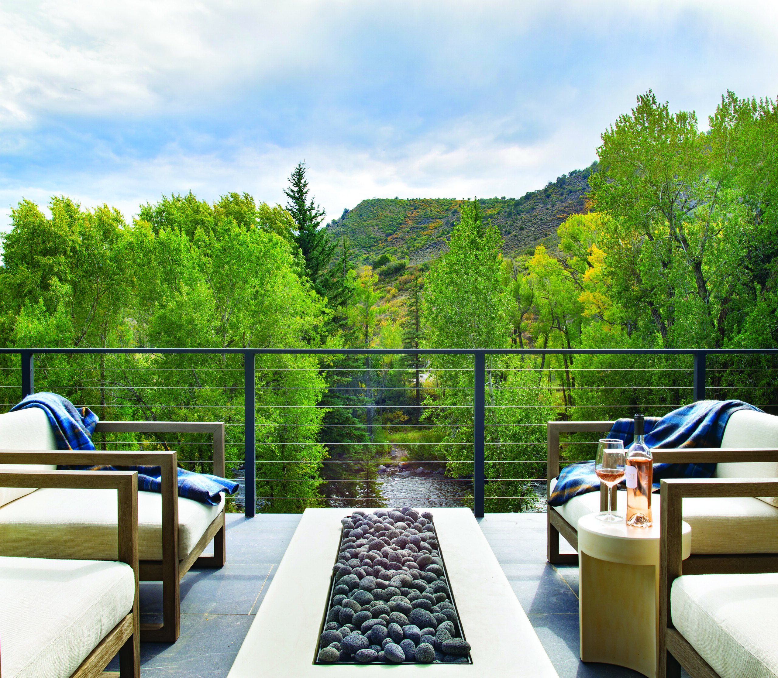 A Special Spot on the River Inspires a Mountain Build - Mountain Living