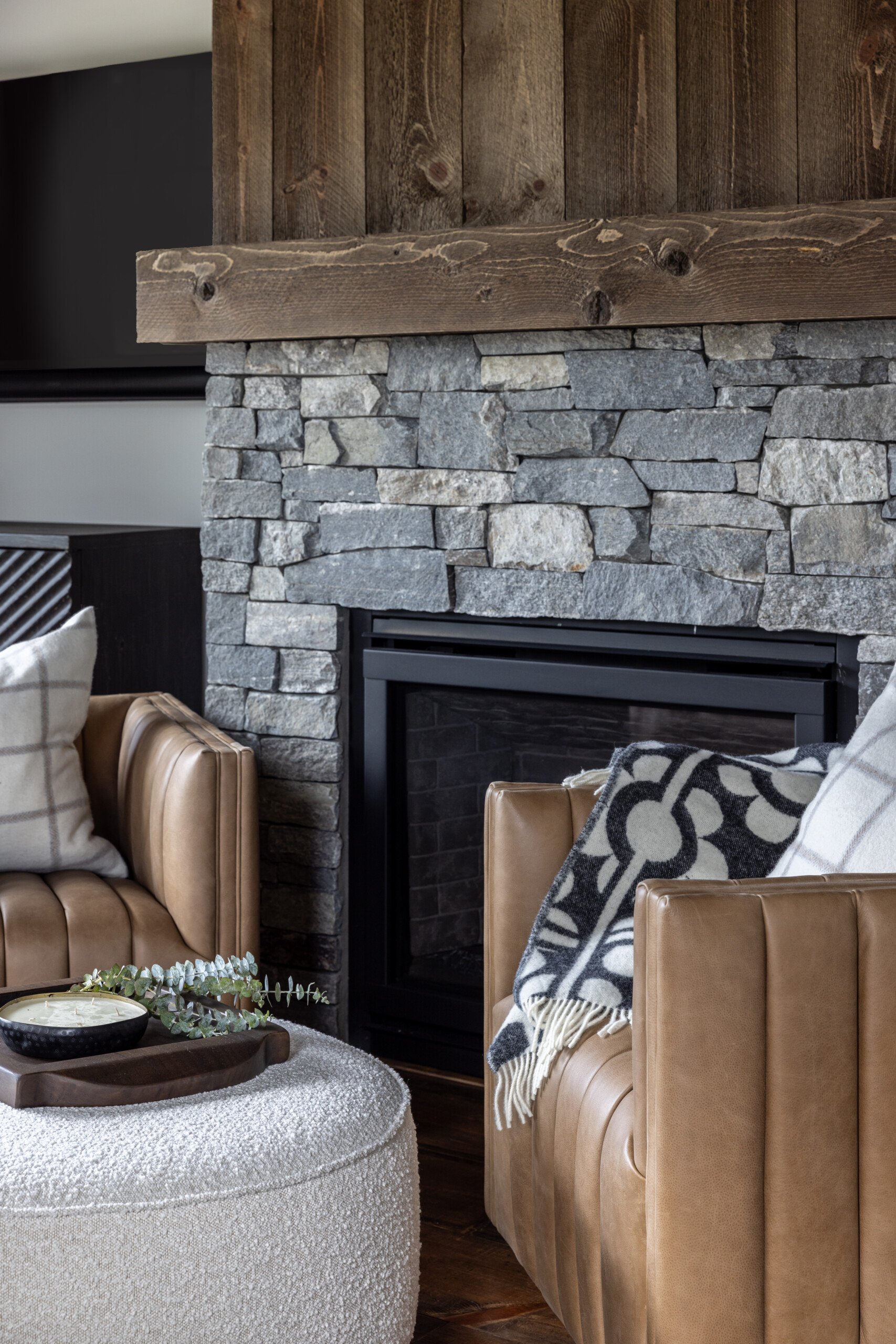 A Cozy Approach to Mountain Modern Design - Mountain Living