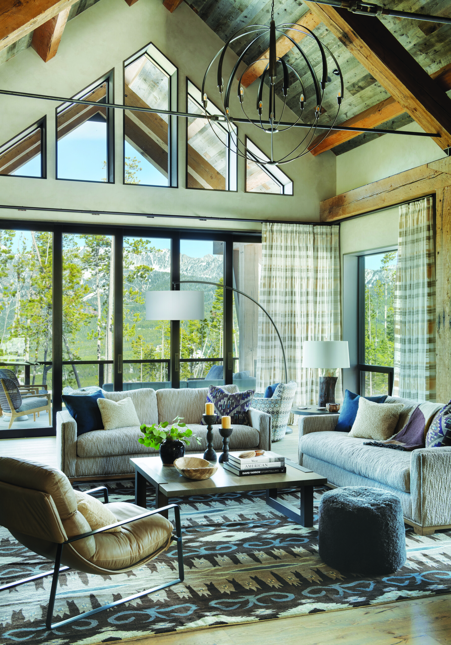 A Dreamy Big Sky Home with Plenty of Space - Mountain Living