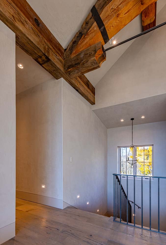 Create a Cozy Mountain Escape with Natural Clay Plaster - Mountain Living