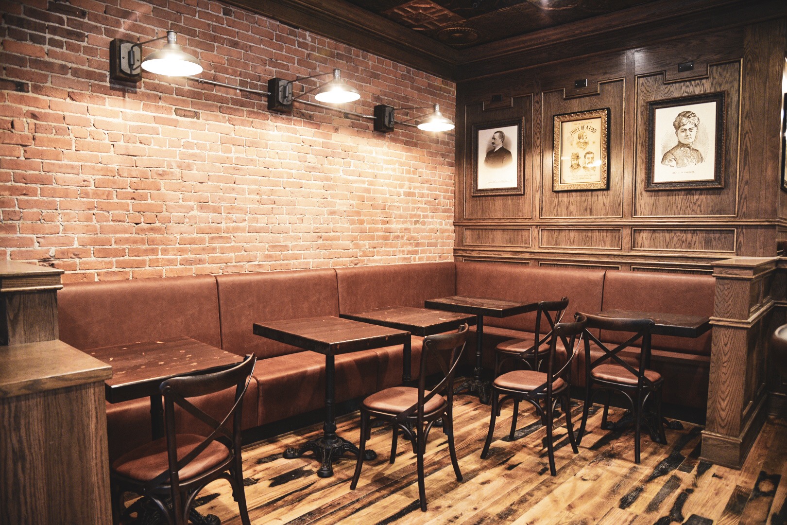 Barnabys-Public-House-Interior-2 - Rhode Island Monthly