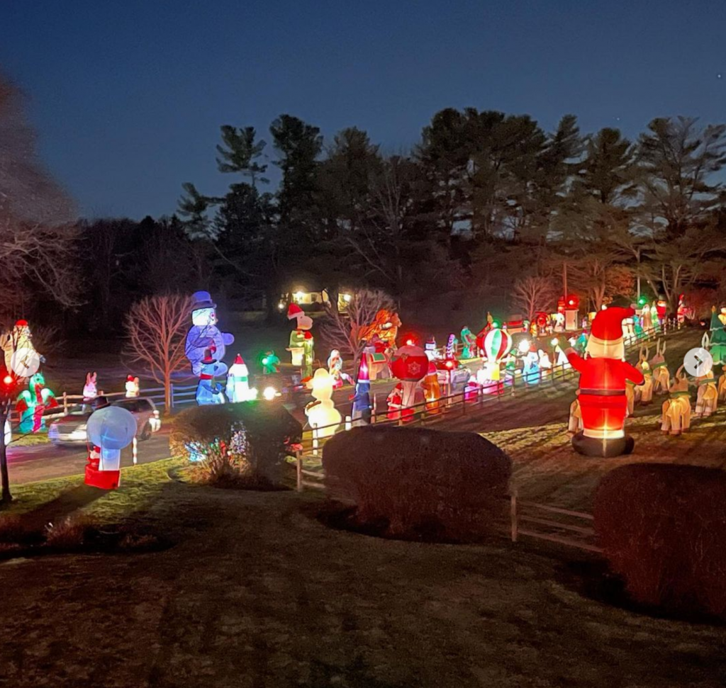 Visit Santa’s Magical Drive-Through Christmas Display and Music Light ...