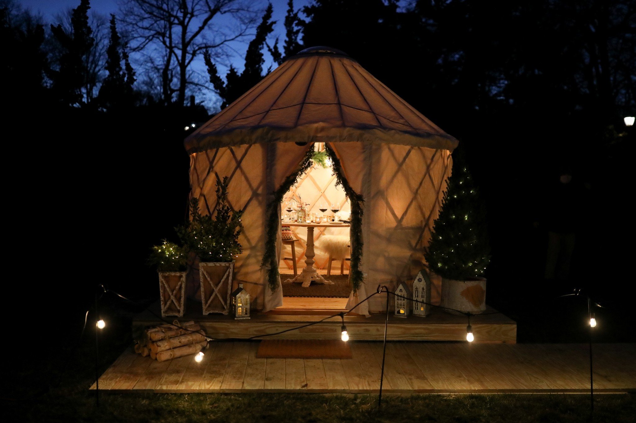 Dine Inside a Luxury Yurt on the Lawn at Newport's the Chanler at Cliff ...
