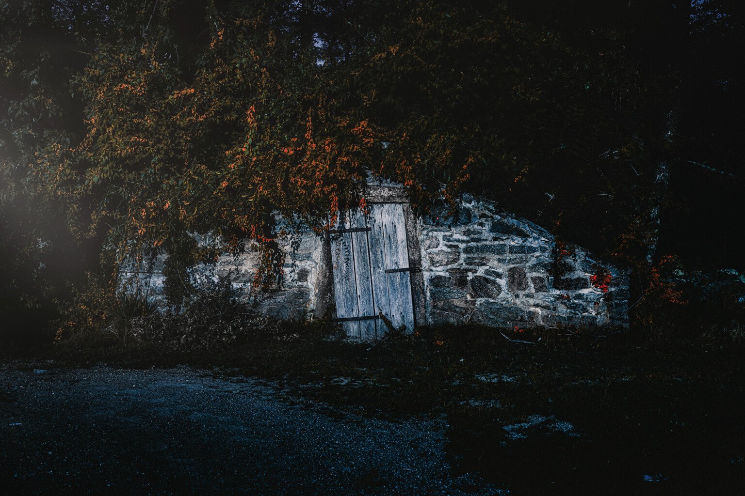 16 Real-Life Haunted Places in Rhode Island - Rhode Island Monthly