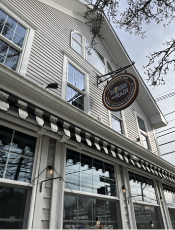 A Walk Down Main Street in Wakefield - Rhode Island Monthly