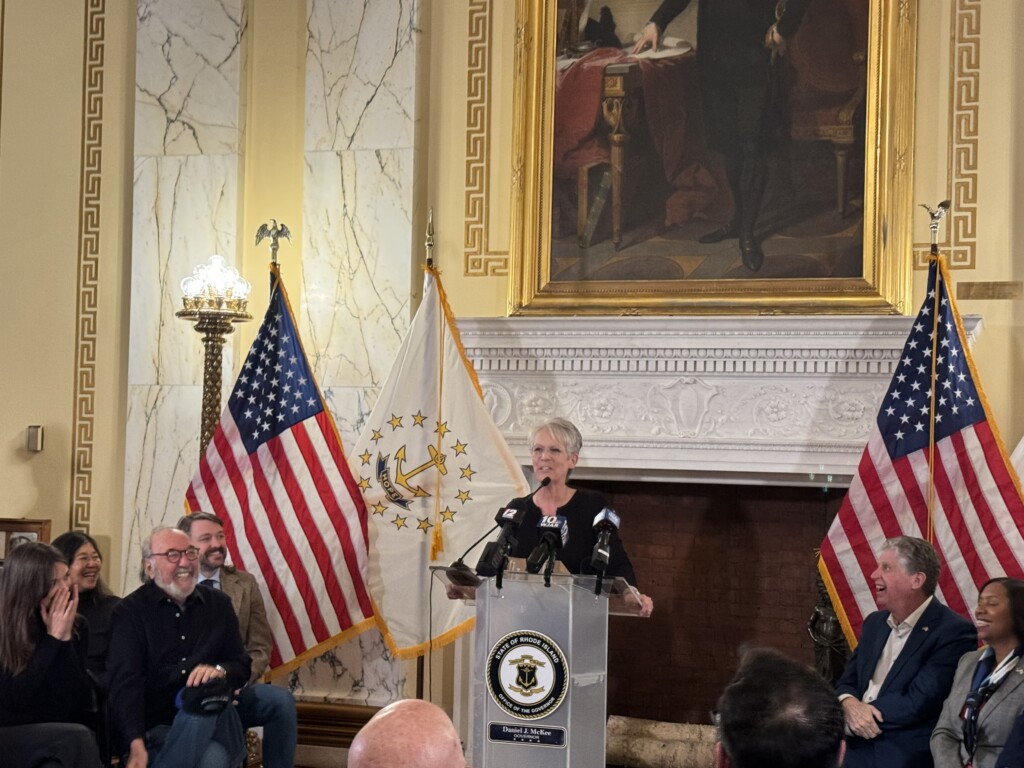New Movie Starring Jamie Lee Curtis Slated to Start Filming in ...