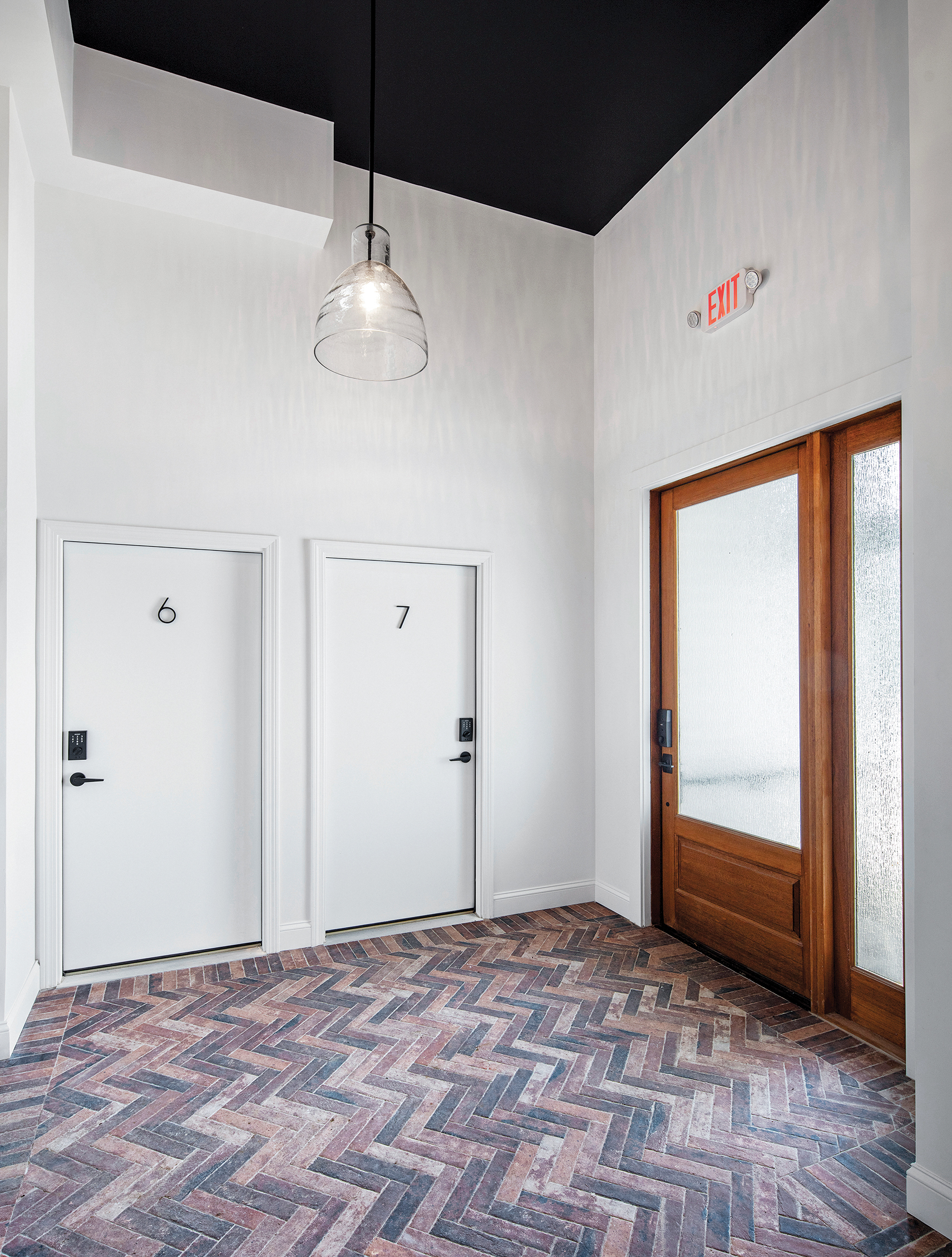 Perfect Union: A Former Schoolhouse Blends Chic with Historical Charm ...