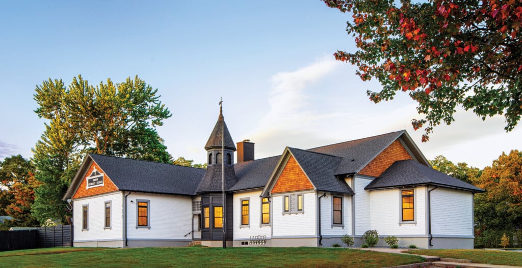 Perfect Union: A Former Schoolhouse Blends Chic with Historical Charm ...