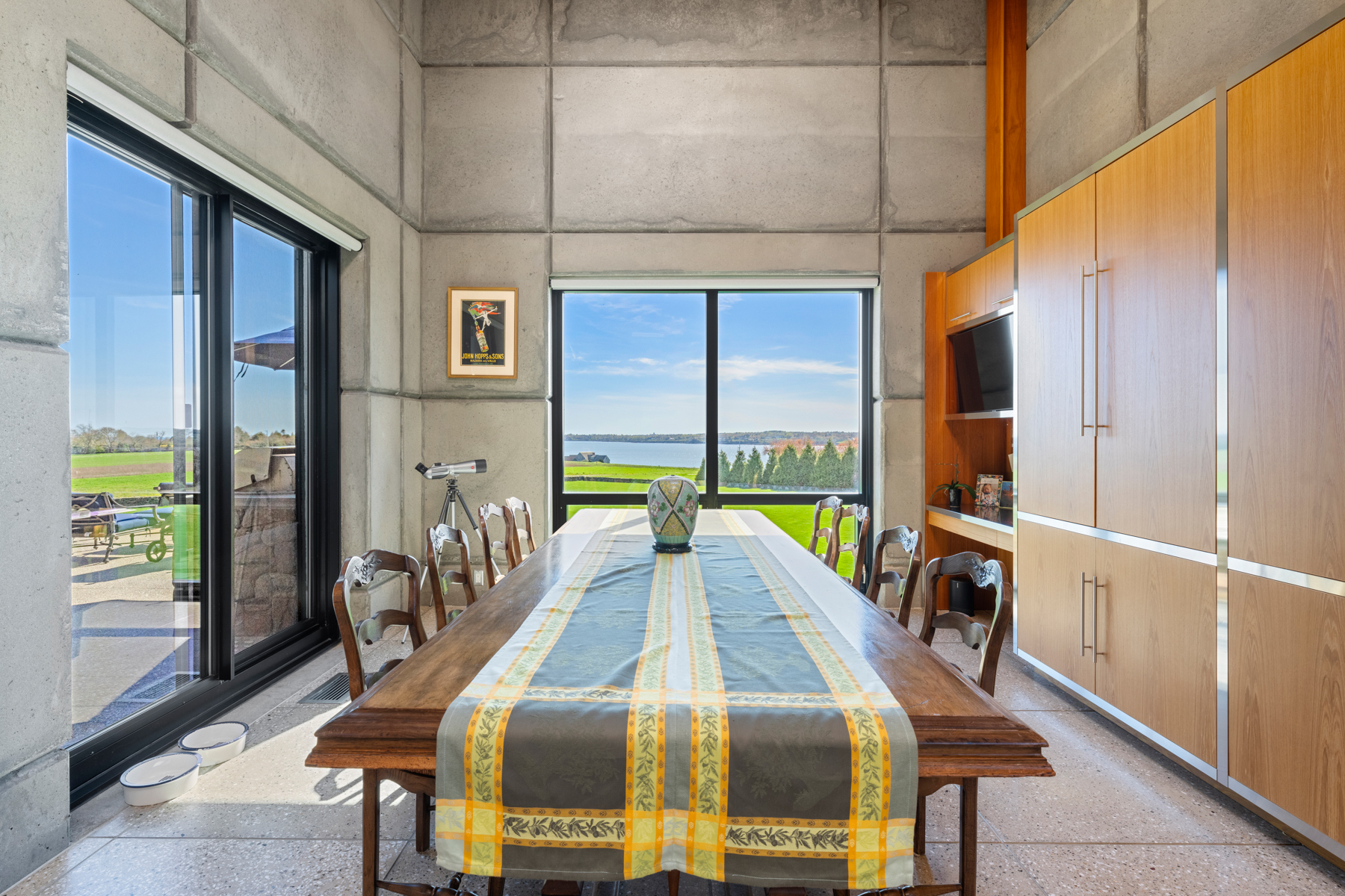Dining_area_Credit_Mott&Chace_Sotheby's_International_Realty - Rhode ...