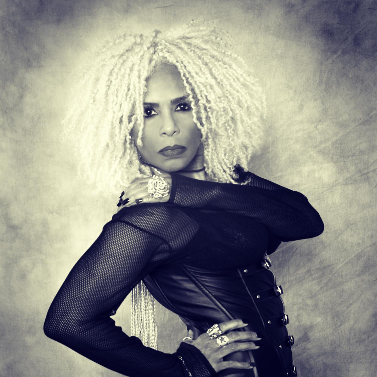 Thomas Claxton & The Myth reunite with their friends, funk-rock ...