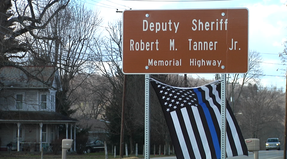 Remembering Deputy Sheriff Robert Michael Tanner Jr. - WHIZ - Fox 5 ...