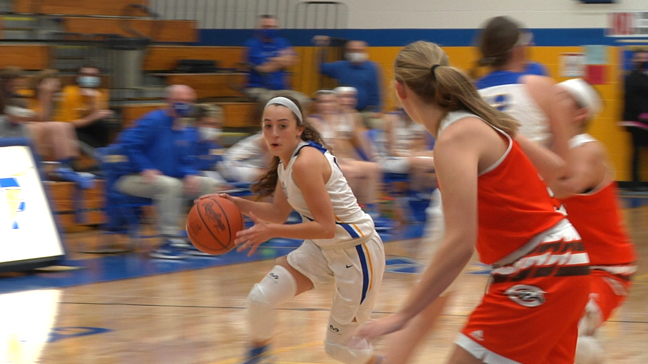 Lady Electrics survive Claymont comeback - WHIZ - Fox 5 / Marquee ...