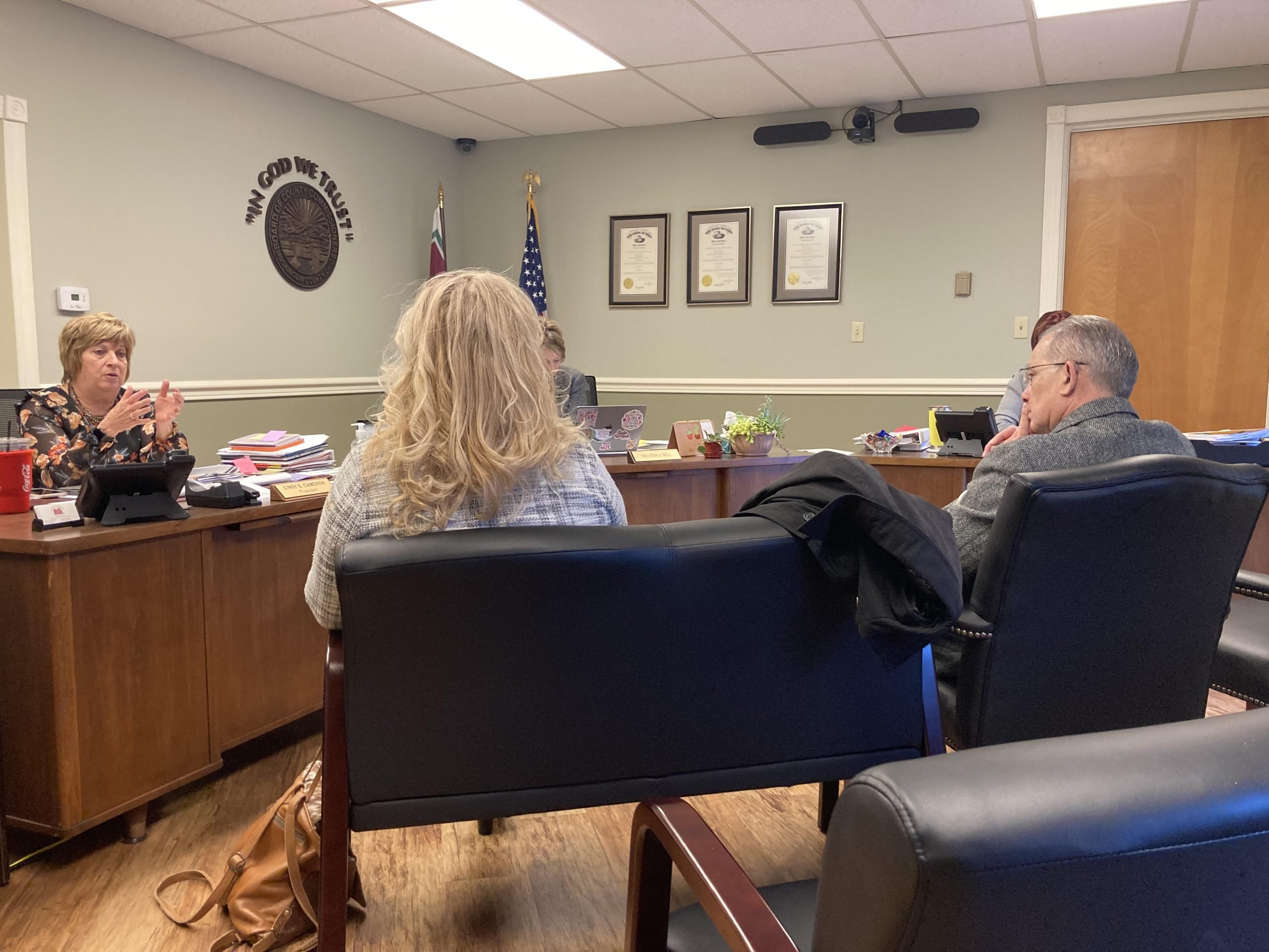 Lorena Sternwheeler Meeting with Muskingum County Commissioners - WHIZ - Fox 5 / Marquee ...