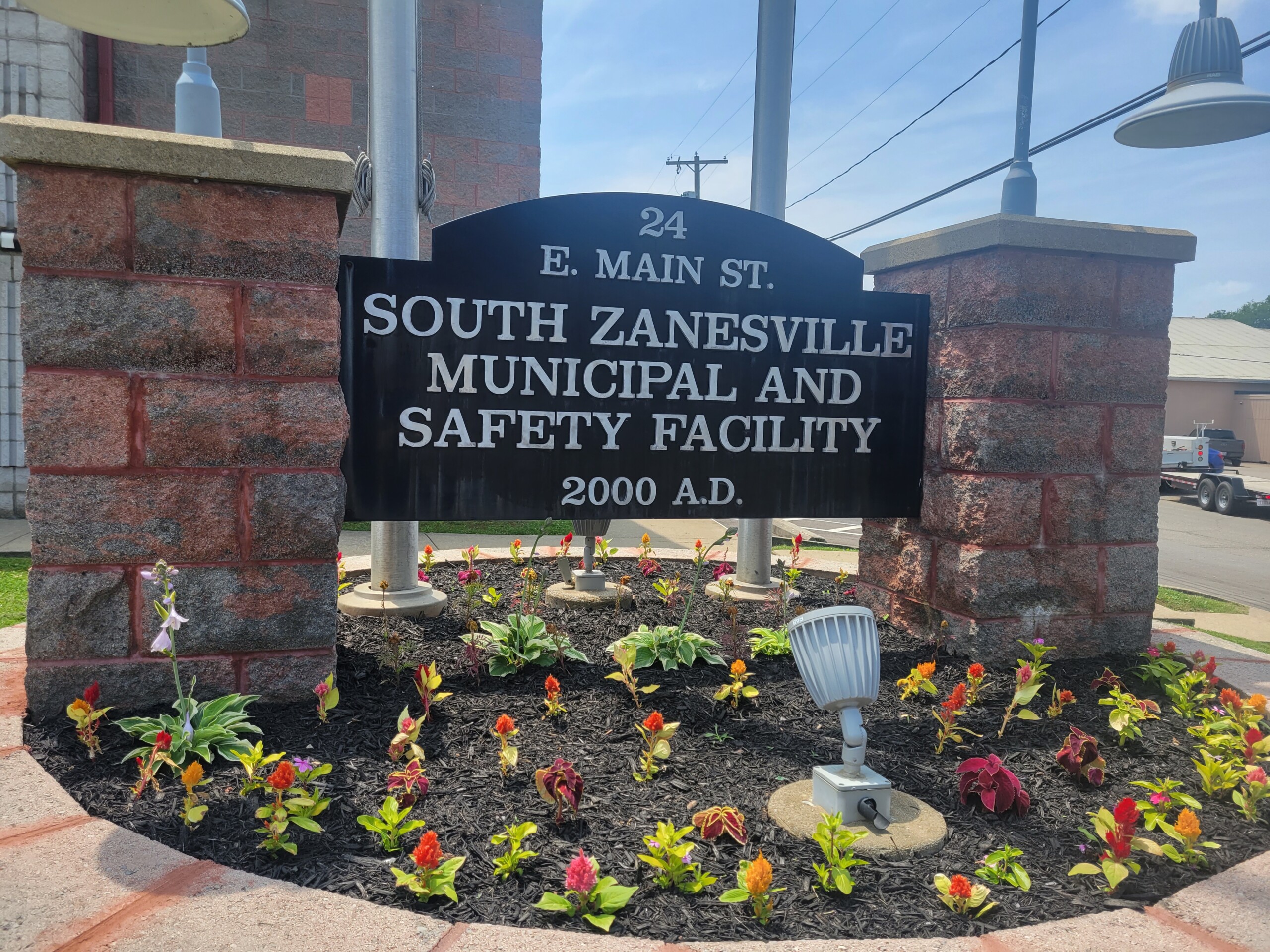 South Zanesville Community Cleanup Day - WHIZ - Fox 5 / Marquee Broadcasting