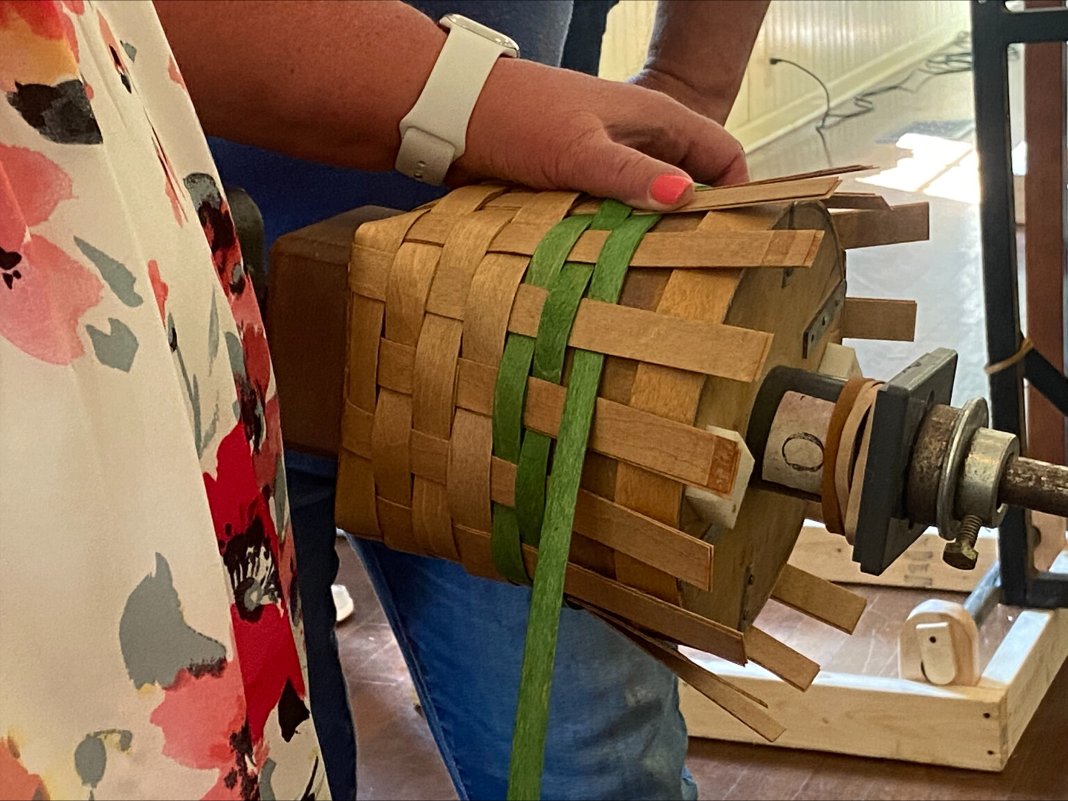 Community learns how to basket weave at festival - WHIZ - Fox 5 ...