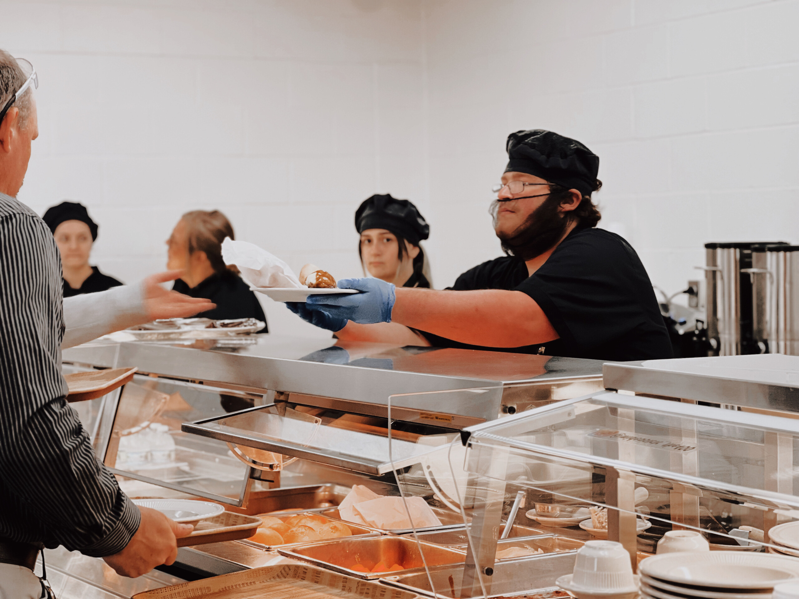 Mid-East Students Cook Up Food and Opportunity - WHIZ - Fox 5 / Marquee ...