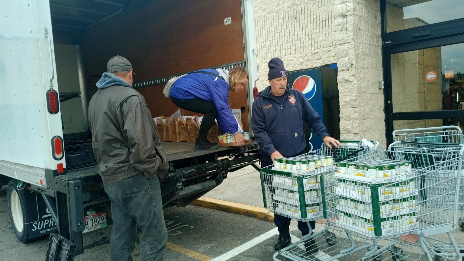 Food Drive Supports Local Pantries - WHIZ - Fox 5 / Marquee Broadcasting